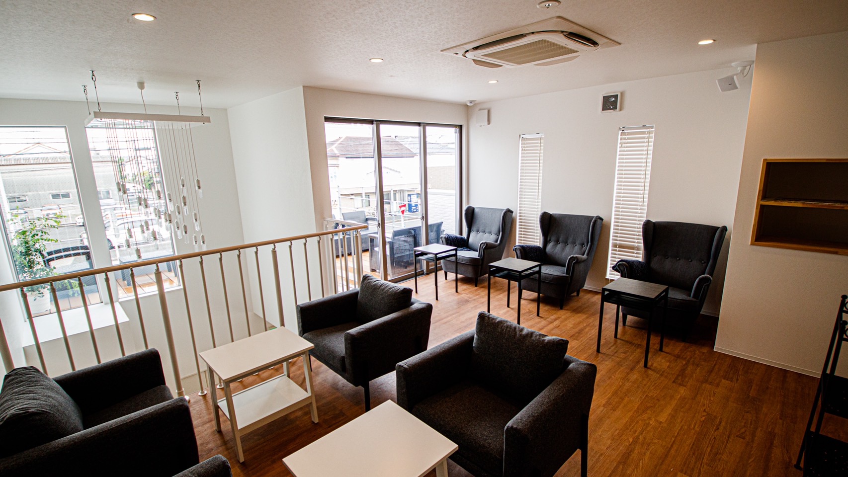 MARKS CAFE 公式ホームページ マークスカフェ – 名古屋市熱田区の真っ白な外観が目印のカフェです